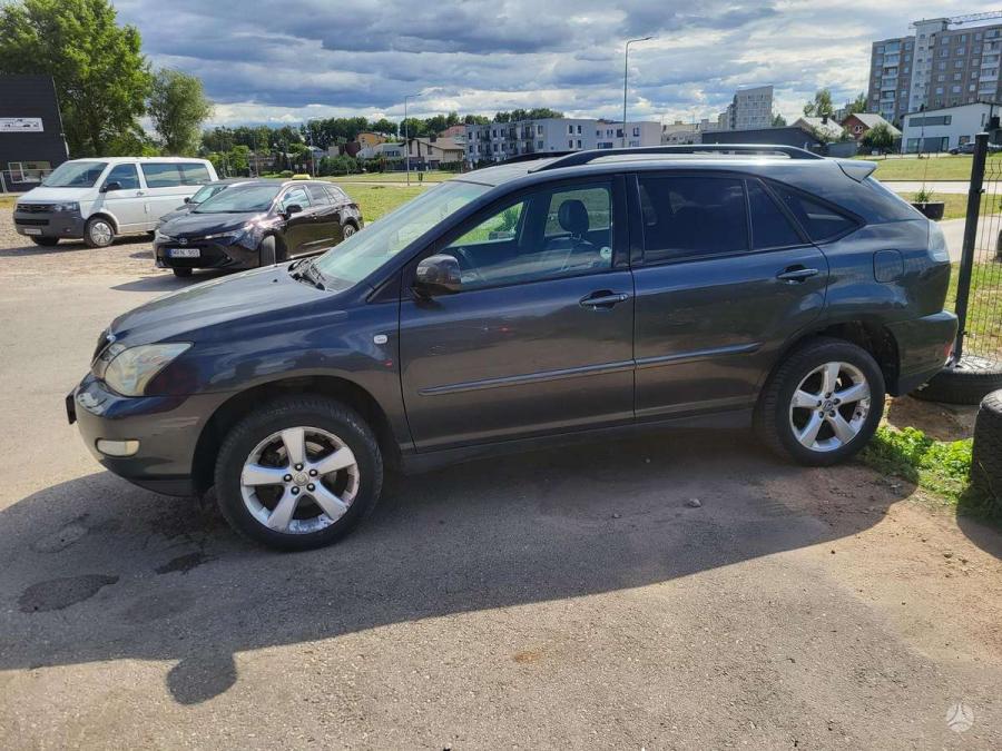 Grey Lexus RX 330 2004 in Kaunas, with an engine capacity of 3.00 L and mileage of 279 thousand km for 2999 €, photo 5 on AUTOMOTO.COM.LV
