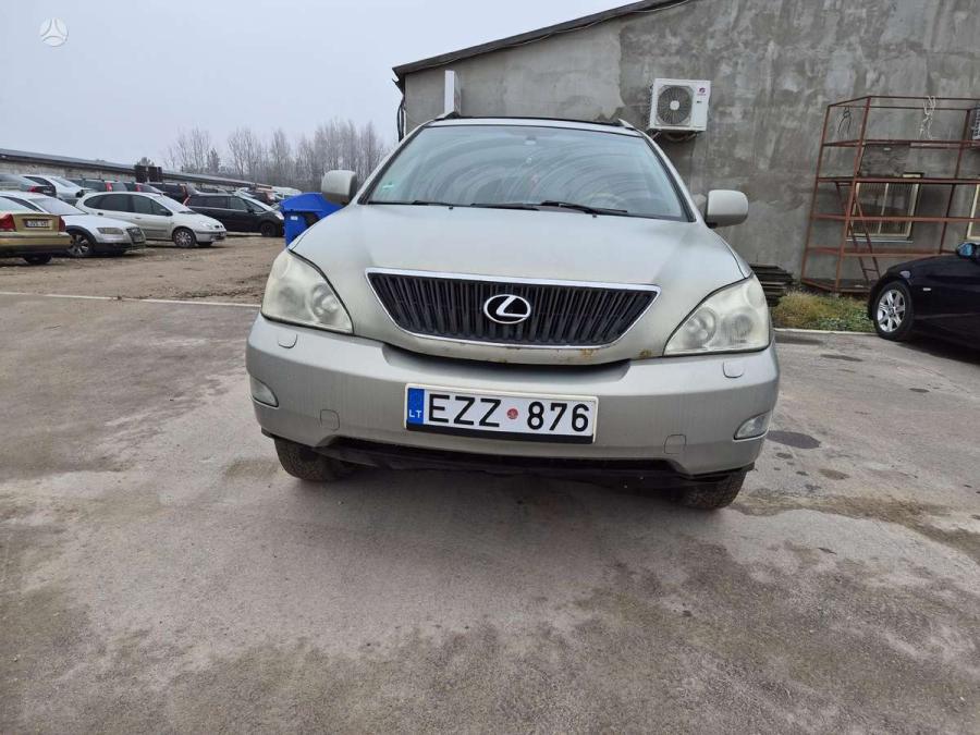 Grey Lexus RX 330 2005 in Vilnius, with an engine capacity of 3.30 L and mileage of 300 thousand km for 2850 €, photo 5 on AUTOMOTO.COM.LV