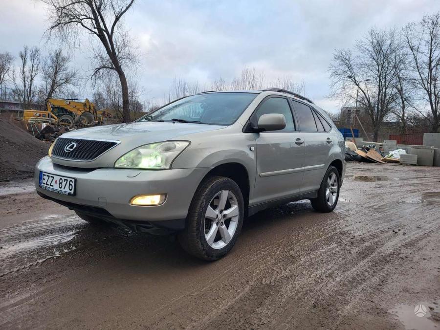Pelēks Lexus RX 330 2005 Viļņa, ar dzinēja tilpumu 3.30 L un nobraukumu 330 tūkst. km par 3700 €, foto 2 vietnē AUTOMOTO.COM.LV