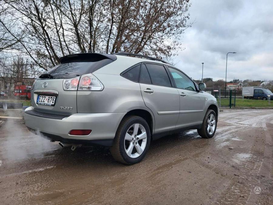 Pelēks Lexus RX 330 2005 Viļņa, ar dzinēja tilpumu 3.30 L un nobraukumu 330 tūkst. km par 3700 €, foto 3 vietnē AUTOMOTO.COM.LV