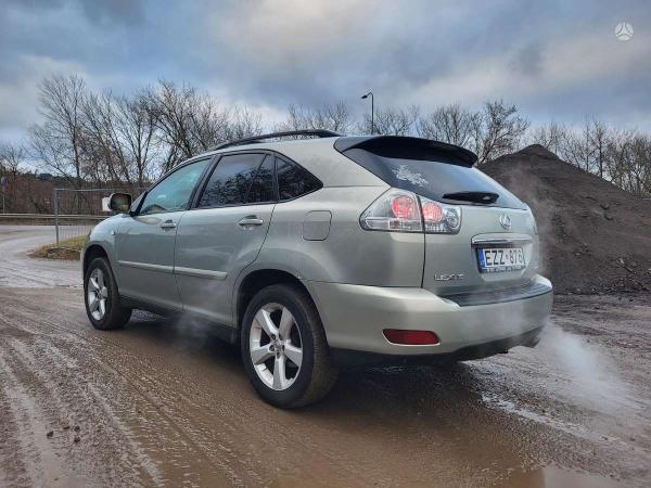 Pelēks Lexus RX 330 2005 Viļņa, ar dzinēja tilpumu 3.30 L un nobraukumu 330 tūkst. km par 3700 €, foto 4 vietnē AUTOMOTO.COM.LV