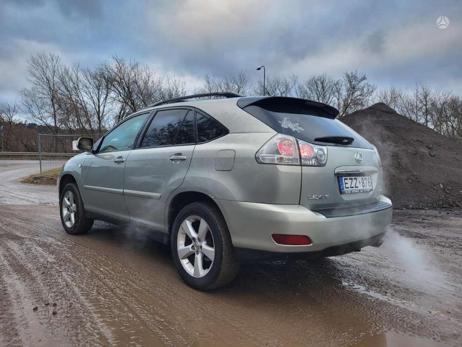 Pelēks Lexus RX 330 2005 Viļņa, ar dzinēja tilpumu 3.30 L un nobraukumu 330 tūkst. km par 3700 €, foto 4 vietnē AUTOMOTO.COM.LV