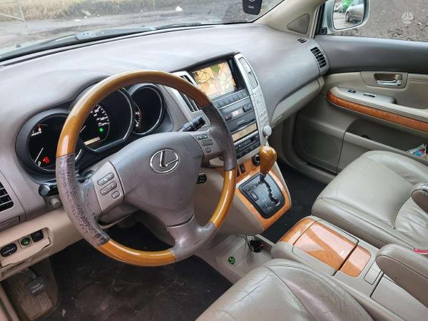 Pelēks Lexus RX 330 2005 Viļņa, ar dzinēja tilpumu 3.30 L un nobraukumu 330 tūkst. km par 3700 €, foto 7 vietnē AUTOMOTO.COM.LV
