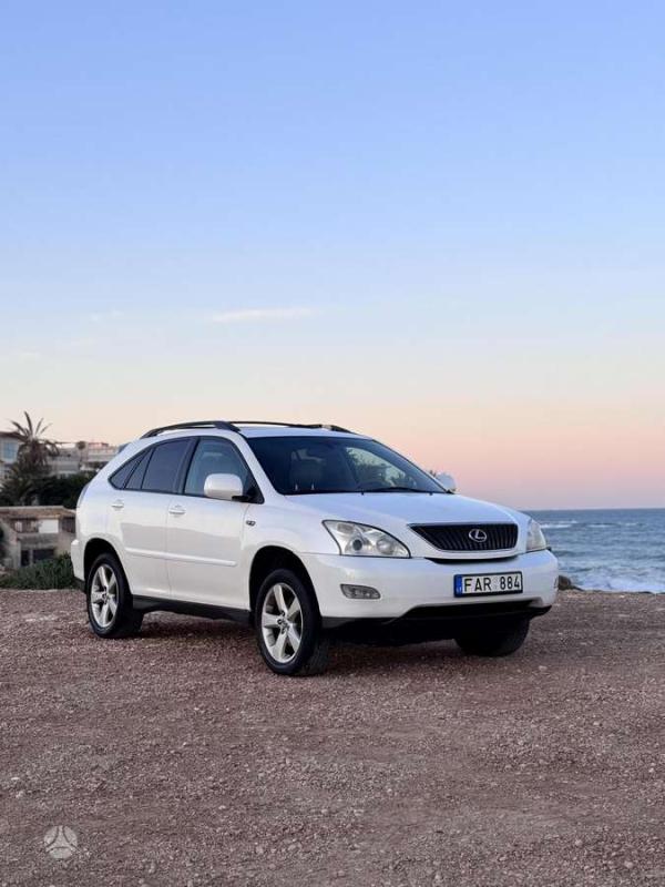 White Lexus RX 330 2005 in Vilnius, with an engine capacity of 3.30 L and mileage of 156 thousand km for 4250 €, photo 1 on AUTOMOTO.COM.LV