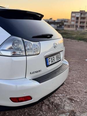 White Lexus RX 330 2005 in Vilnius, with an engine capacity of 3.30 L and mileage of 156 thousand km for 4250 €, photo 6 on AUTOMOTO.COM.LV