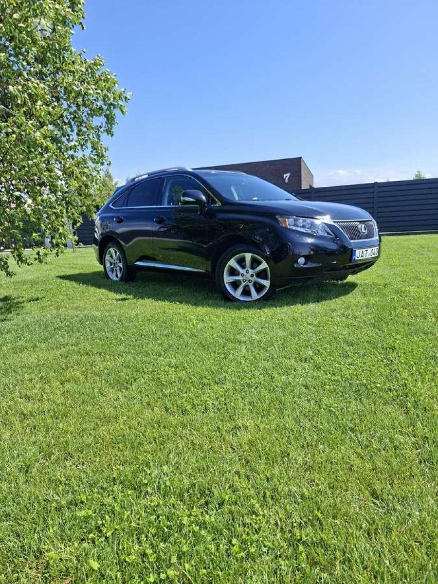 Black Lexus rx-350 2010 in Klaipeda, with an engine capacity of 3.50 L and mileage of 193 thousand km for 8999 €, photo 1 on AUTOMOTO.COM.LV