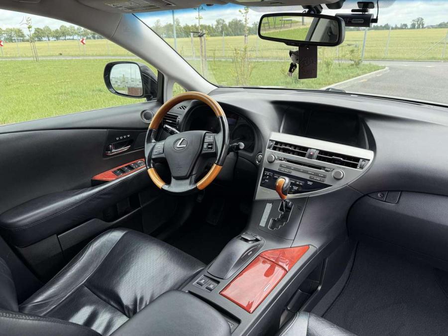 Melns Lexus rx-350 2012 Marijampole, ar dzinēja tilpumu 3.46 L un nobraukumu 405 tūkst. km par 9500 €, foto 13 vietnē AUTOMOTO.COM.LV