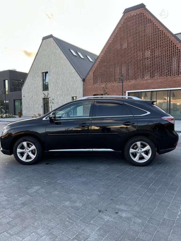 Black Lexus rx-350 2013 in Klaipeda, with an engine capacity of 3.50 L and mileage of 284 thousand km for 9000 €, photo 6 on AUTOMOTO.COM.LV