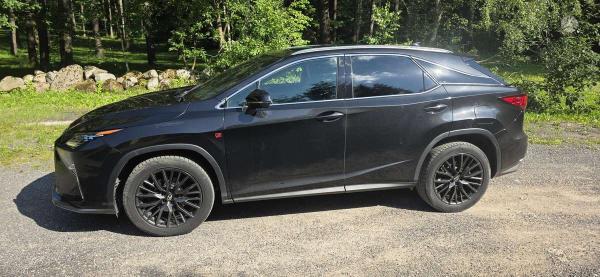 Black Lexus rx-350 2017 in Vilnius, with an engine capacity of 3.46 L and mileage of 194 thousand km for 33500 €, photo 1 on AUTOMOTO.COM.LV