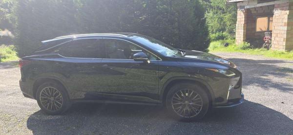 Black Lexus rx-350 2017 in Vilnius, with an engine capacity of 3.46 L and mileage of 194 thousand km for 33500 €, photo 3 on AUTOMOTO.COM.LV