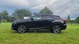 Black Lexus rx-350 2022 in Panevezys, with an engine capacity of 0.00 L and mileage of 47 thousand km for 38900 €, photo 7 on AUTOMOTO.COM.LV