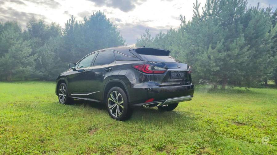 Black Lexus rx-350 2022 in Panevezys, with an engine capacity of 0.00 L and mileage of 47 thousand km for 38900 €, photo 11 on AUTOMOTO.COM.LV