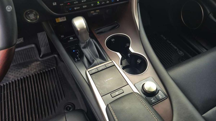 Black Lexus rx-350 2022 in Panevezys, with an engine capacity of 0.00 L and mileage of 47 thousand km for 38900 €, photo 20 on AUTOMOTO.COM.LV