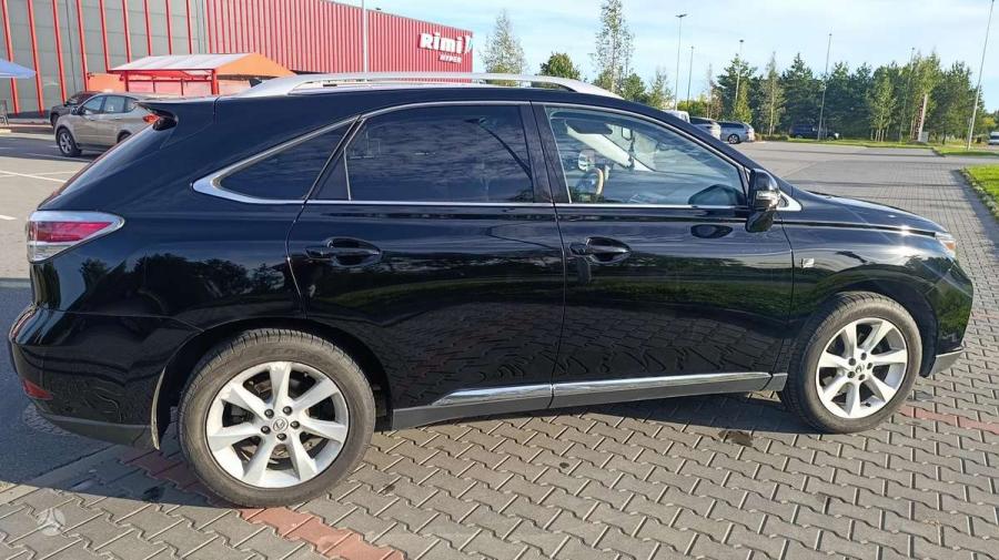 Melns Lexus rx-350 2011 Viļņa, ar dzinēja tilpumu 3.50 L un nobraukumu 223 tūkst. km par 13500 €, foto 4 vietnē AUTOMOTO.COM.LV