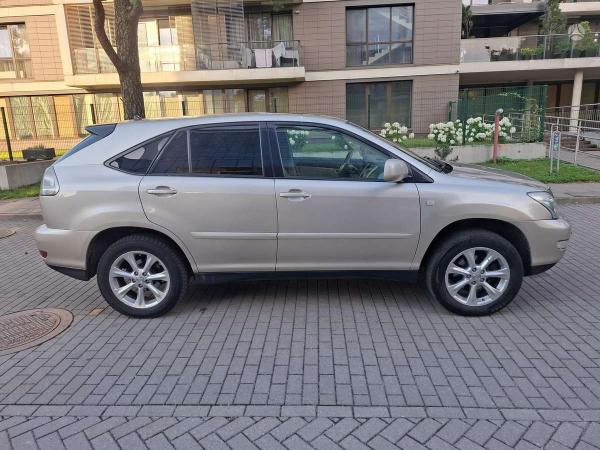 Brown Lexus rx-350 2005 in Vilnius, with an engine capacity of 3.30 L and mileage of 231 thousand km for 4100 €, photo 4 on AUTOMOTO.COM.LV