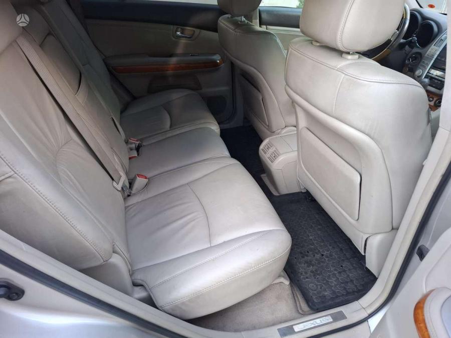 Brown Lexus rx-350 2005 in Vilnius, with an engine capacity of 3.30 L and mileage of 231 thousand km for 4100 €, photo 12 on AUTOMOTO.COM.LV
