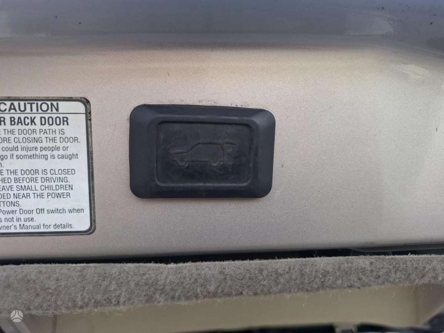 Brown Lexus rx-350 2005 in Vilnius, with an engine capacity of 3.30 L and mileage of 231 thousand km for 4100 €, photo 15 on AUTOMOTO.COM.LV