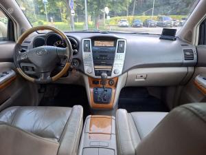 Brown Lexus rx-350 2005 in Vilnius, with an engine capacity of 3.30 L and mileage of 231 thousand km for 4100 €, photo 17 on AUTOMOTO.COM.LV