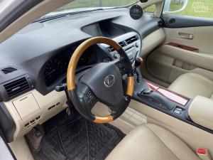 Lexus rx-350 2011 in Siauliai, with an engine capacity of 3.50 L and mileage of 260 thousand km for 4500 €, photo 6 on AUTOMOTO.COM.LV