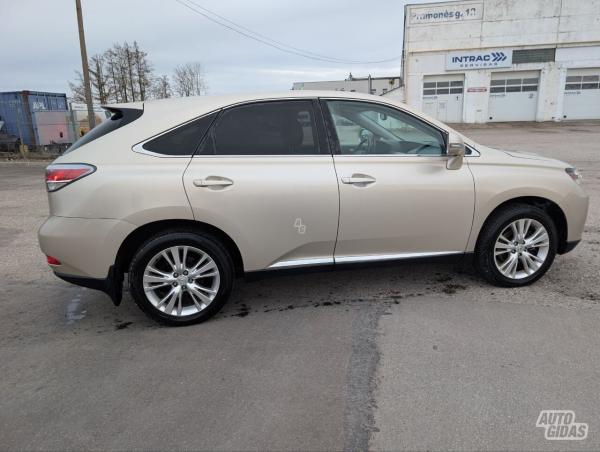 Lexus rx-350 2012 in Panevezys, with an engine capacity of 3.50 L and mileage of 448 thousand km for 8650 €, photo 7 on AUTOMOTO.COM.LV