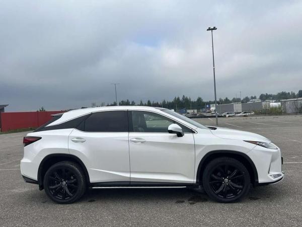 Lexus rx-350 2017 in Vilnius, with an engine capacity of 3.46 L and mileage of 77 thousand km for 25700 €, photo 6 on AUTOMOTO.COM.LV