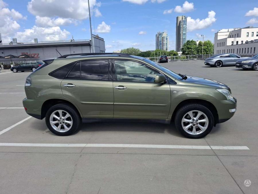 Zaļš Lexus rx-350 2008 Viļņa, ar dzinēja tilpumu 3.46 L un nobraukumu 237 tūkst. km par 4900 €, foto 5 vietnē AUTOMOTO.COM.LV