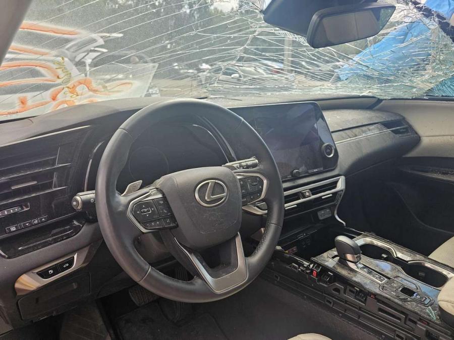 Zaļš Lexus rx-350 2024 Kauņa, ar dzinēja tilpumu 2.39 L un nobraukumu 33 tūkst. km par 28435 €, foto 8 vietnē AUTOMOTO.COM.LV