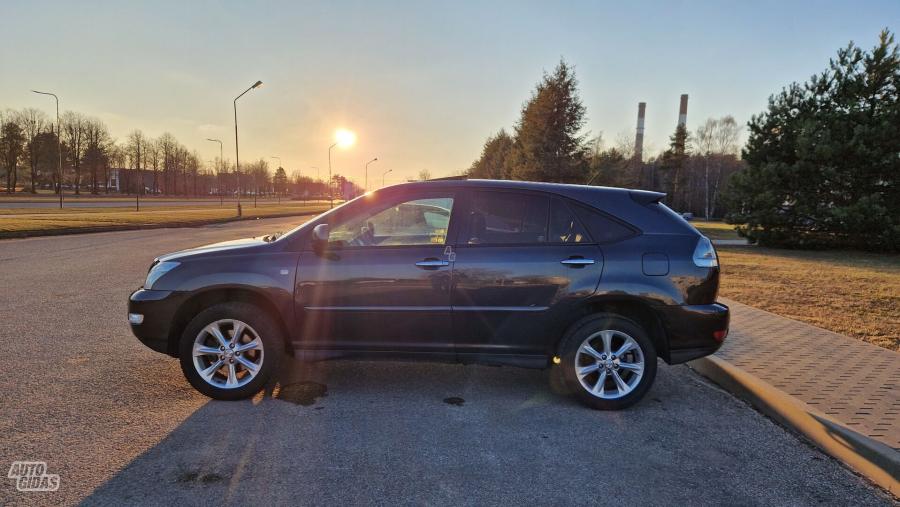 Pelēks Lexus rx-350 2008 Kauņa, ar dzinēja tilpumu 3.50 L un nobraukumu 185 tūkst. km par 8290 €, foto 7 vietnē AUTOMOTO.COM.LV