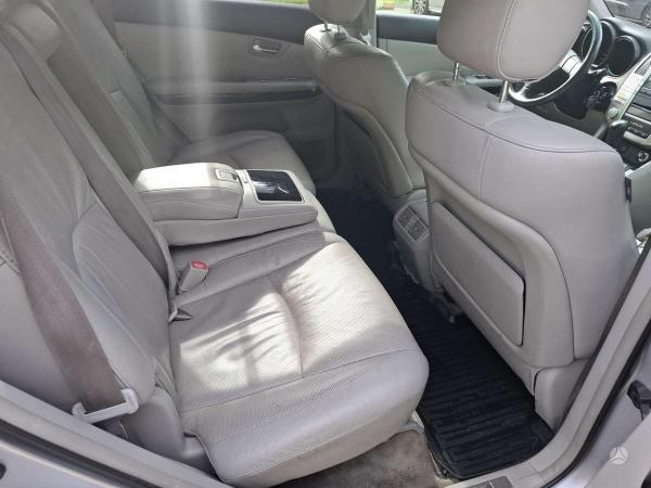 Grey Lexus rx-350 2010 in Vilnius, with an engine capacity of 3.30 L and mileage of 309 thousand km for 4700 €, photo 11 on AUTOMOTO.COM.LV