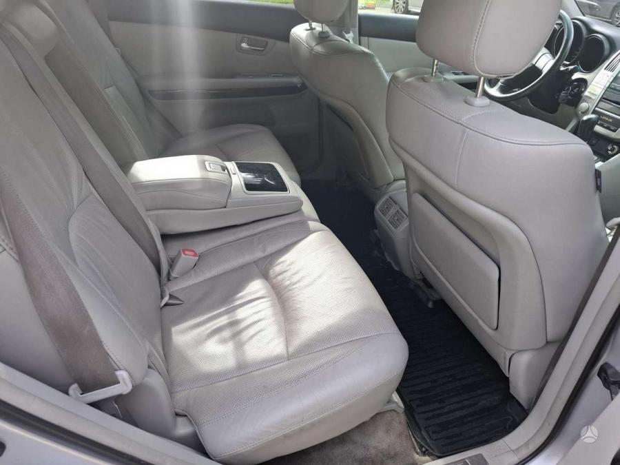 Pelēks Lexus rx-350 2010 Viļņa, ar dzinēja tilpumu 3.30 L un nobraukumu 309 tūkst. km par 4700 €, foto 11 vietnē AUTOMOTO.COM.LV
