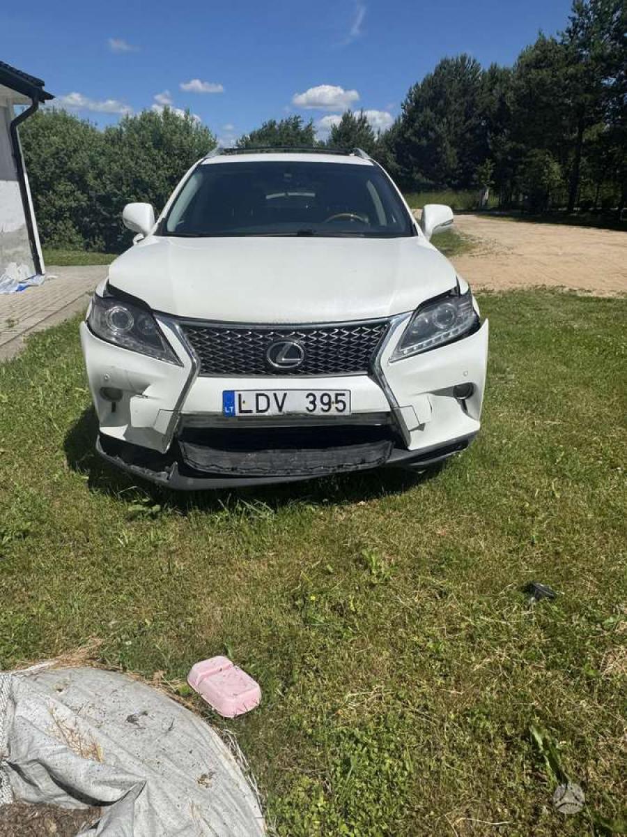 Серый Лексус RX 350 2011 в Вильнюс, объемом двигателя 3.46 л и пробегом 190 тыс. км за 7500 €, фото 8 на AUTOMOTO.COM.LV