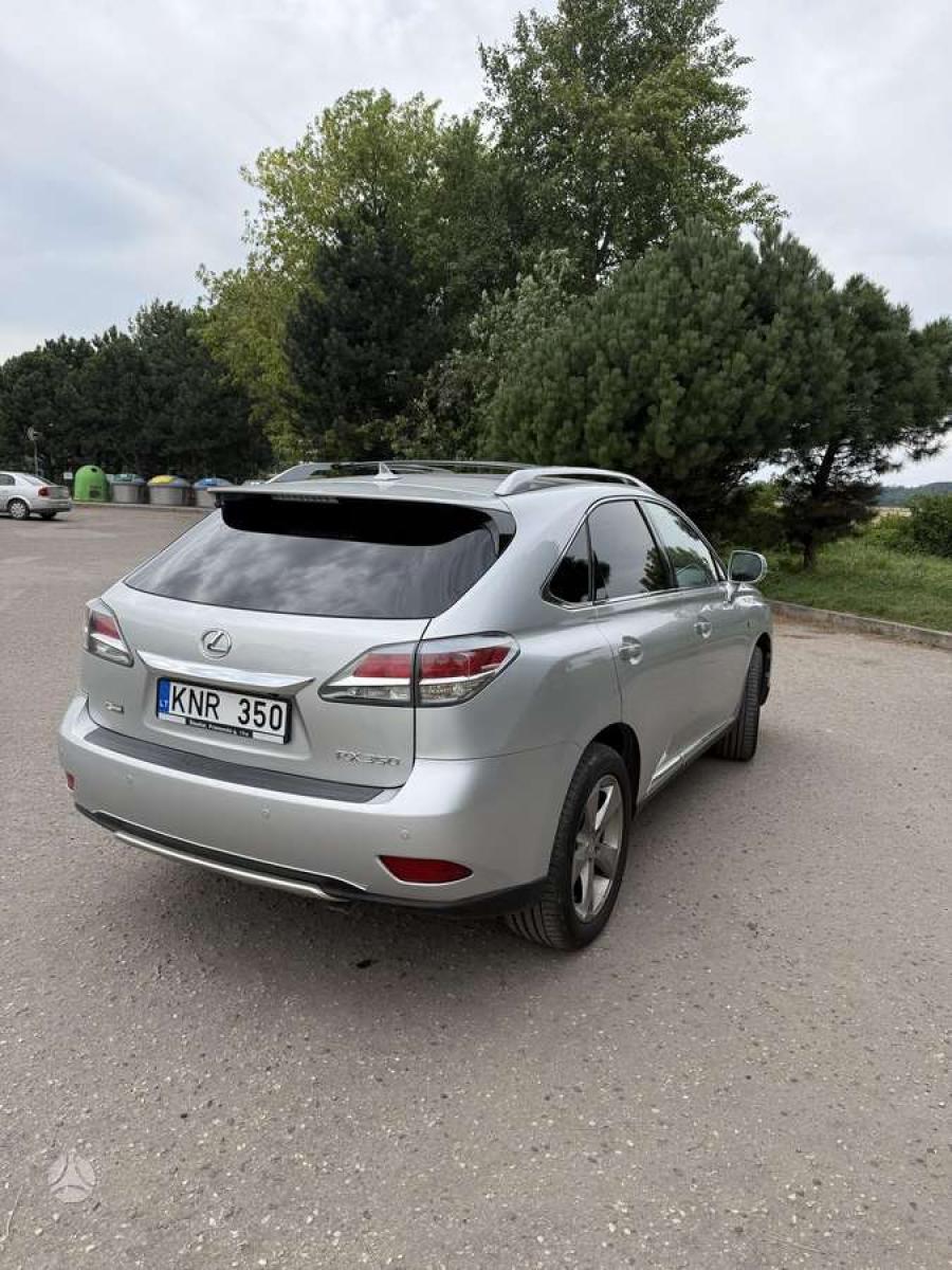 Pelēks Lexus rx-350 2013 Alīta, ar dzinēja tilpumu 3.50 L un nobraukumu 220 tūkst. km par 11900 €, foto 4 vietnē AUTOMOTO.COM.LV