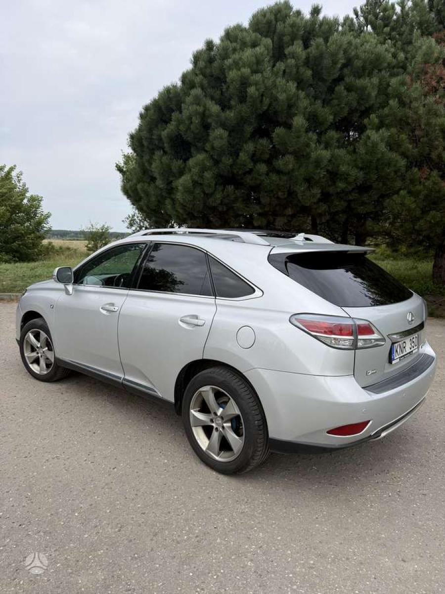 Pelēks Lexus rx-350 2013 Alīta, ar dzinēja tilpumu 3.50 L un nobraukumu 220 tūkst. km par 11900 €, foto 5 vietnē AUTOMOTO.COM.LV