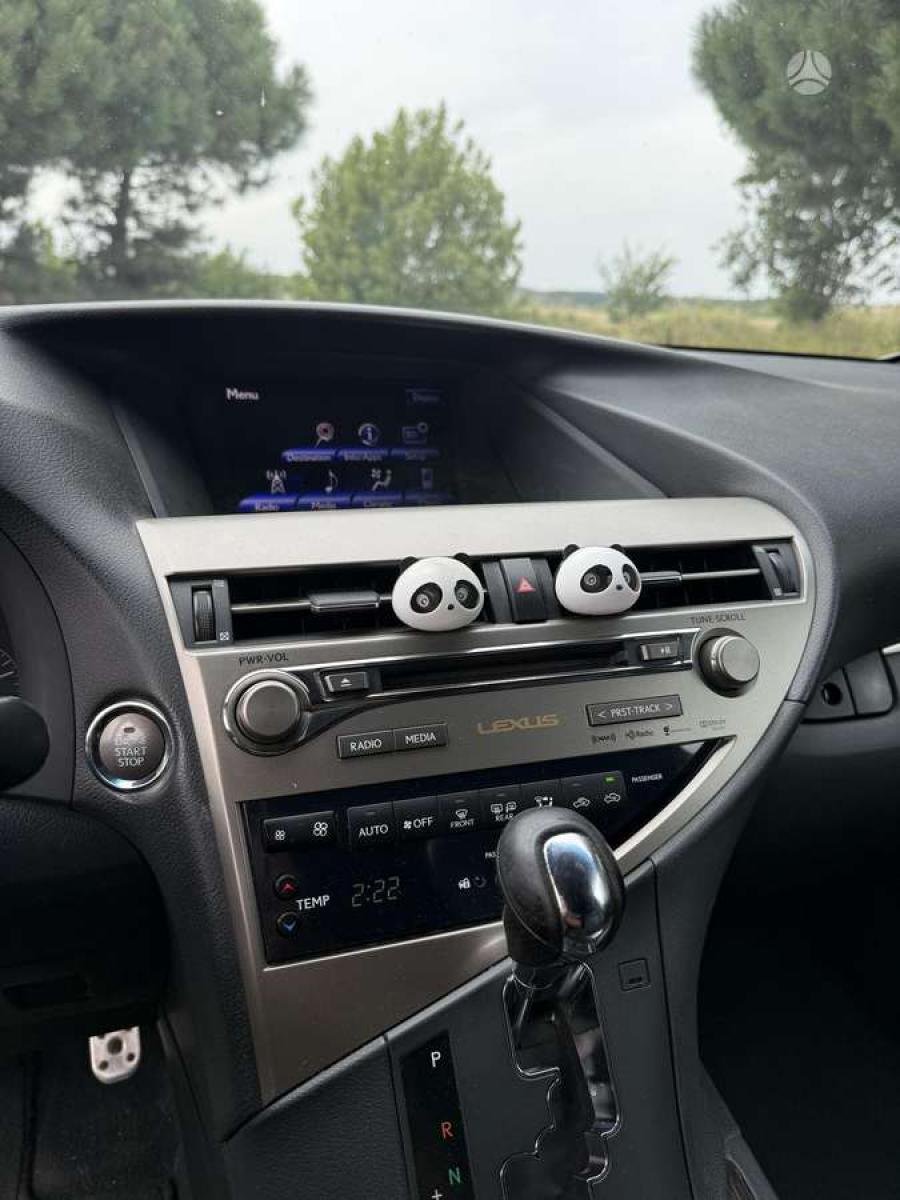 Pelēks Lexus rx-350 2013 Alīta, ar dzinēja tilpumu 3.50 L un nobraukumu 220 tūkst. km par 11900 €, foto 13 vietnē AUTOMOTO.COM.LV