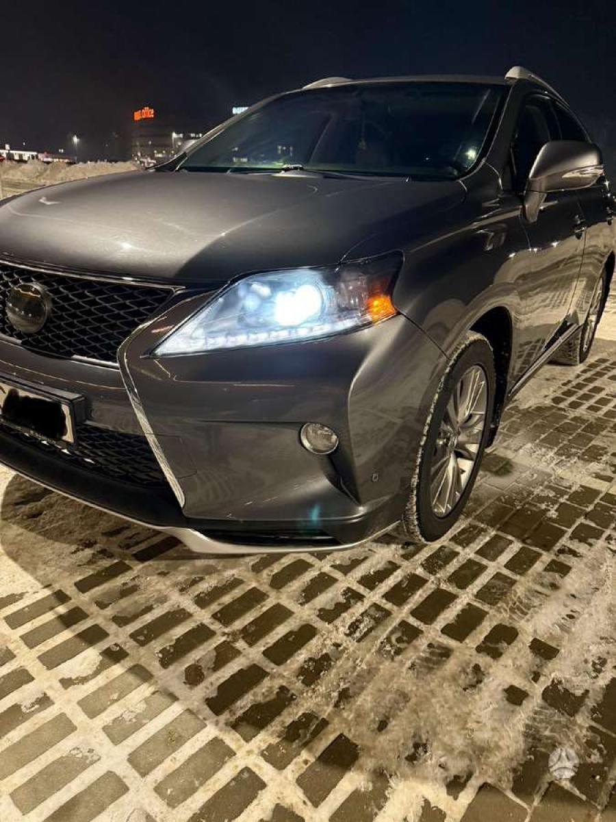 Pelēks Lexus rx-350 2014 Viļņa, ar dzinēja tilpumu 3.50 L un nobraukumu 199 tūkst. km par 13000 €, foto 1 vietnē AUTOMOTO.COM.LV