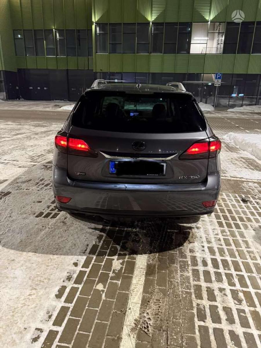 Pelēks Lexus rx-350 2014 Viļņa, ar dzinēja tilpumu 3.50 L un nobraukumu 199 tūkst. km par 13000 €, foto 9 vietnē AUTOMOTO.COM.LV