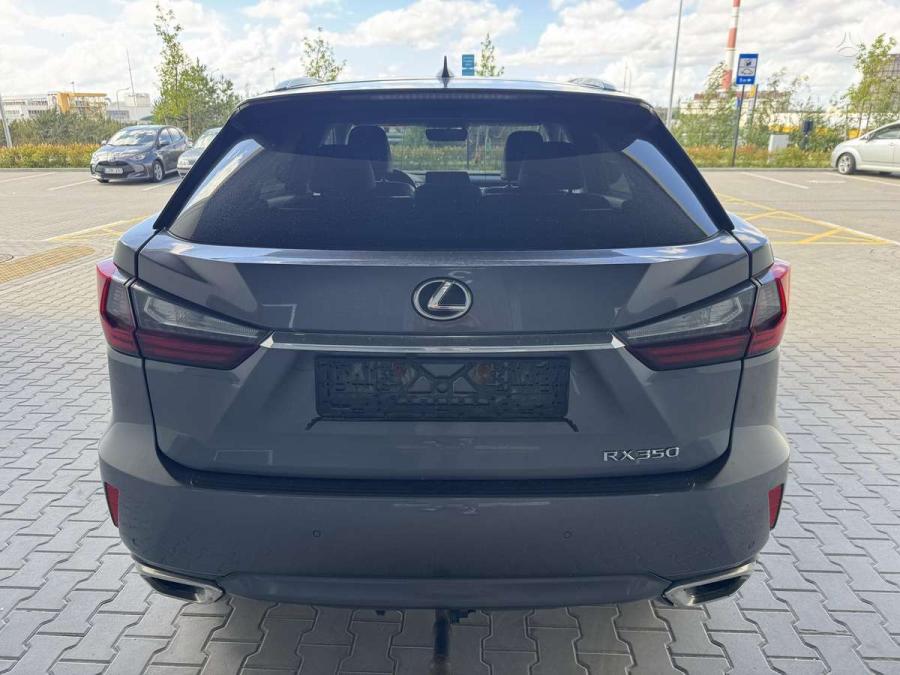 Grey Lexus rx-350 2016 in Vilnius, with an engine capacity of 3.46 L and mileage of 300 thousand km for 18500 €, photo 7 on AUTOMOTO.COM.LV