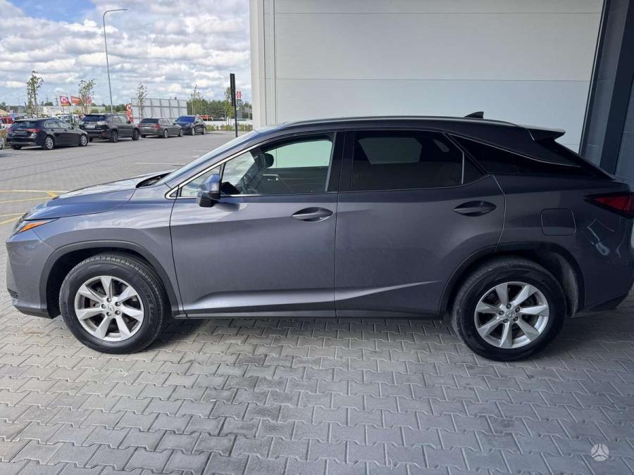 Grey Lexus rx-350 2016 in Vilnius, with an engine capacity of 3.46 L and mileage of 300 thousand km for 18500 €, photo 9 on AUTOMOTO.COM.LV