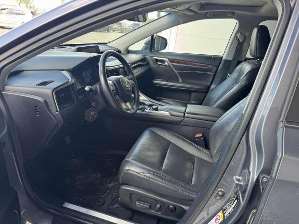 Pelēks Lexus rx-350 2016 Viļņa, ar dzinēja tilpumu 3.46 L un nobraukumu 300 tūkst. km par 18500 €, foto 9 vietnē AUTOMOTO.COM.LV