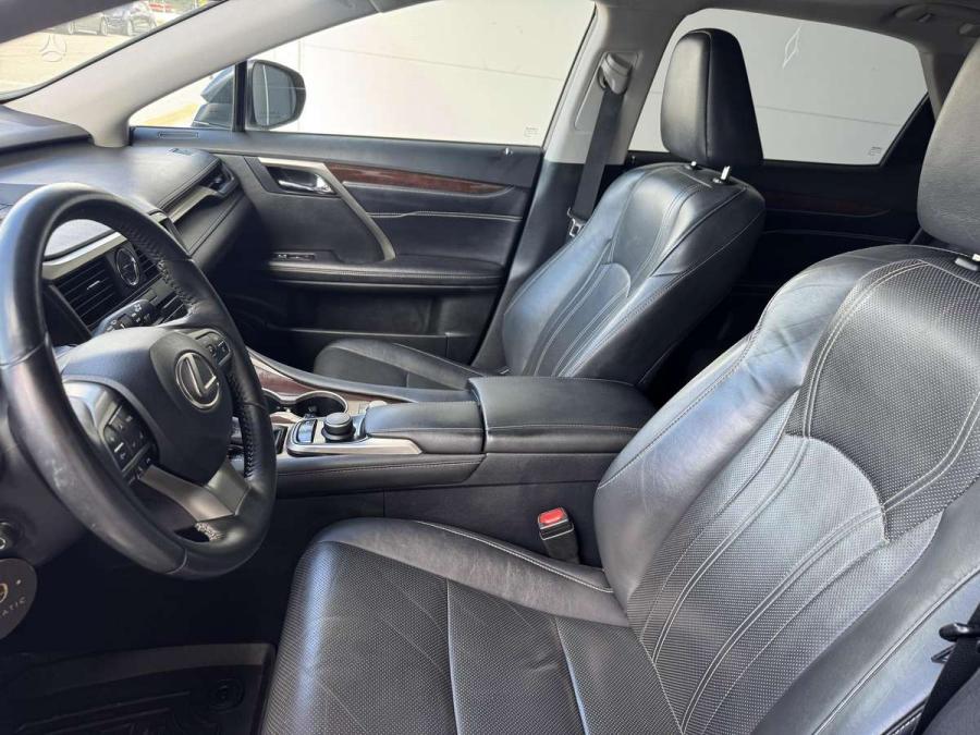 Grey Lexus rx-350 2016 in Vilnius, with an engine capacity of 3.46 L and mileage of 300 thousand km for 18500 €, photo 11 on AUTOMOTO.COM.LV