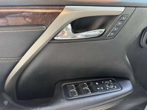 Grey Lexus rx-350 2016 in Vilnius, with an engine capacity of 3.46 L and mileage of 300 thousand km for 18500 €, photo 13 on AUTOMOTO.COM.LV