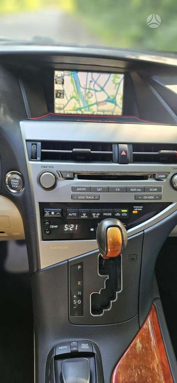 Red Lexus rx-350 2010 in Kaunas, with an engine capacity of 3.46 L and mileage of 219 thousand km for 11750 €, photo 10 on AUTOMOTO.COM.LV