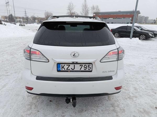 Balts Lexus rx-350 2011 Šauļi, ar dzinēja tilpumu 3.46 L un nobraukumu 235 tūkst. km par 9300 €, foto 5 vietnē AUTOMOTO.COM.LV