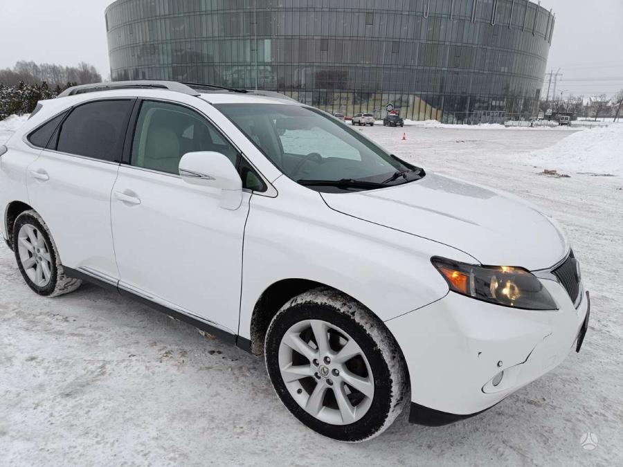 White Lexus rx-350 2011 in Siauliai, with an engine capacity of 3.46 L and mileage of 235 thousand km for 9300 €, photo 7 on AUTOMOTO.COM.LV