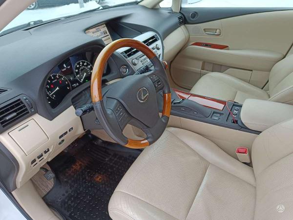 Balts Lexus rx-350 2011 Šauļi, ar dzinēja tilpumu 3.46 L un nobraukumu 235 tūkst. km par 9300 €, foto 9 vietnē AUTOMOTO.COM.LV