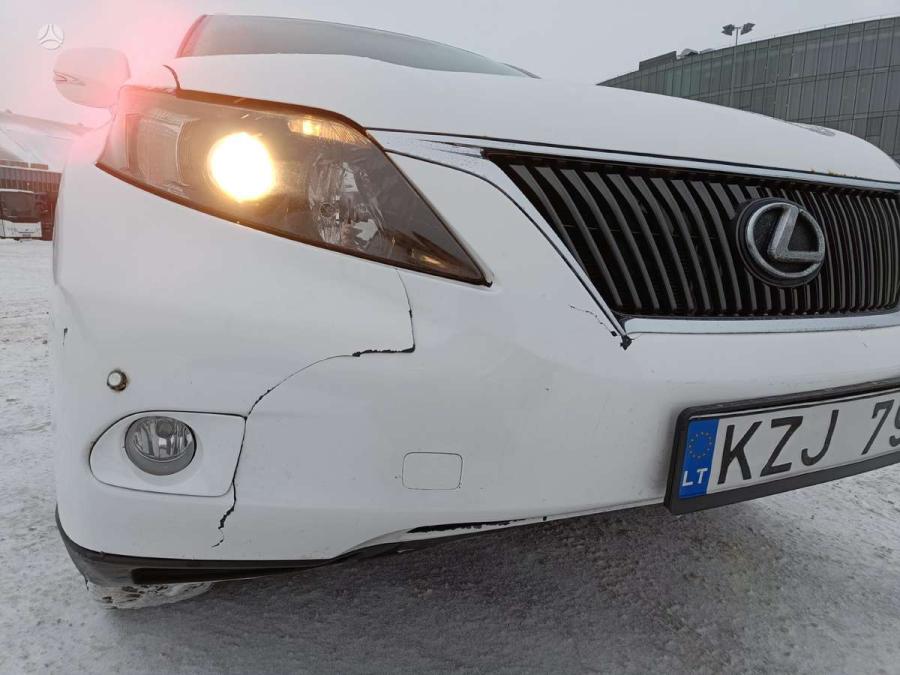 White Lexus rx-350 2011 in Siauliai, with an engine capacity of 3.46 L and mileage of 235 thousand km for 9300 €, photo 24 on AUTOMOTO.COM.LV