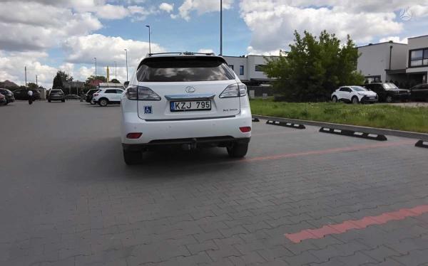 Balts Lexus rx-350 2011 Kauņa, ar dzinēja tilpumu 3.46 L un nobraukumu 209 tūkst. km par 10500 €, foto 5 vietnē AUTOMOTO.COM.LV