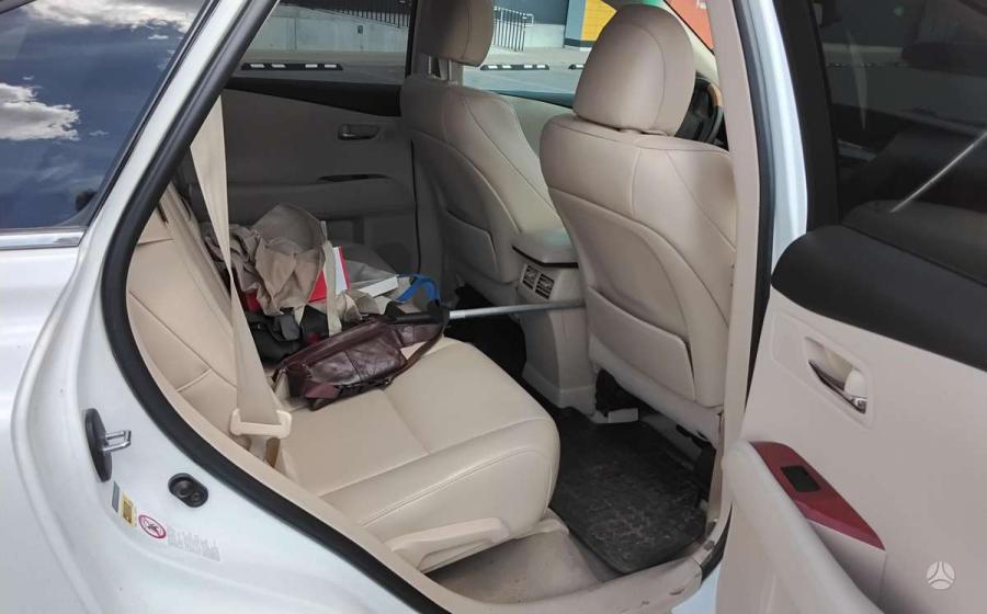 Balts Lexus rx-350 2011 Kauņa, ar dzinēja tilpumu 3.46 L un nobraukumu 209 tūkst. km par 10500 €, foto 10 vietnē AUTOMOTO.COM.LV