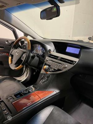 White Lexus rx-350 2012 in Klaipeda, with an engine capacity of 3.50 L and mileage of 232 thousand km for 10800 €, photo 19 on AUTOMOTO.COM.LV