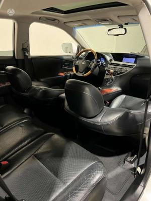 White Lexus rx-350 2012 in Klaipeda, with an engine capacity of 3.50 L and mileage of 232 thousand km for 10800 €, photo 25 on AUTOMOTO.COM.LV
